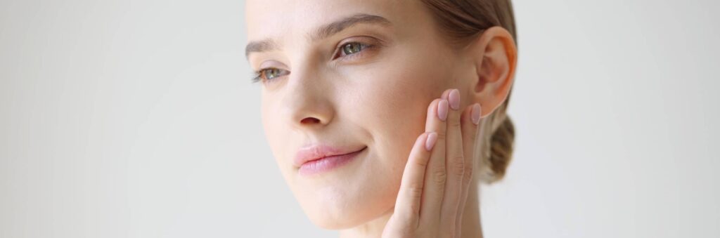 À quel âge peut-on avoir son premier lifting du visage ? |Dr Elisa ...